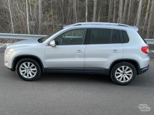 Grey Volkswagen Tiguan 2008 in Vilnius, with an engine capacity of 2.00 L and mileage of 400 thousand km for 3900 €, photo 15 on AUTOMOTO.COM.LV