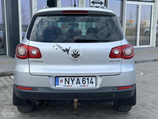 Grey Volkswagen Tiguan 2008 in Vilnius, with an engine capacity of 2.00 L and mileage of 360 thousand km for 5150 €, photo 5 on AUTOMOTO.COM.LV