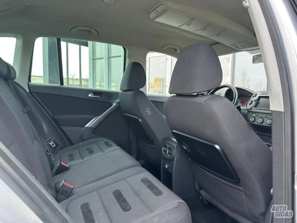 Grey Volkswagen Tiguan 2008 in Vilnius, with an engine capacity of 2.00 L and mileage of 360 thousand km for 5150 €, photo 10 on AUTOMOTO.COM.LV