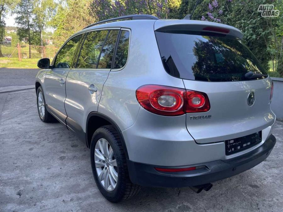 Pelēks Volkswagen Tiguan 2008 Prienai, ar dzinēja tilpumu 2.00 L un nobraukumu 305 tūkst. km par 4999 €, foto 6 vietnē AUTOMOTO.COM.LV