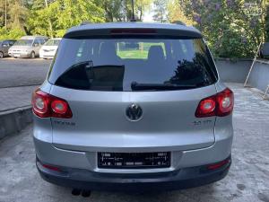 Pelēks Volkswagen Tiguan 2008 Prienai, ar dzinēja tilpumu 2.00 L un nobraukumu 305 tūkst. km par 4999 €, foto 10 vietnē AUTOMOTO.COM.LV