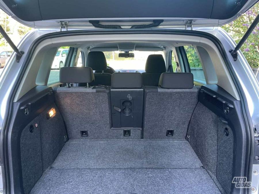 Pelēks Volkswagen Tiguan 2008 Prienai, ar dzinēja tilpumu 2.00 L un nobraukumu 305 tūkst. km par 4999 €, foto 13 vietnē AUTOMOTO.COM.LV