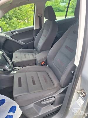 Pelēks Volkswagen Tiguan 2008 Prienai, ar dzinēja tilpumu 2.00 L un nobraukumu 305 tūkst. km par 4999 €, foto 23 vietnē AUTOMOTO.COM.LV