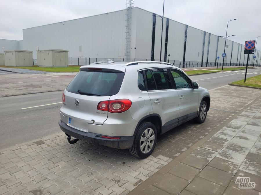 Grey Volkswagen Tiguan 2008 in Vilnius, with an engine capacity of 2.00 L and mileage of 273 thousand km for 2100 €, photo 7 on AUTOMOTO.COM.LV