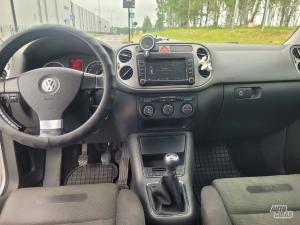 Grey Volkswagen Tiguan 2008 in Vilnius, with an engine capacity of 2.00 L and mileage of 273 thousand km for 2100 €, photo 8 on AUTOMOTO.COM.LV