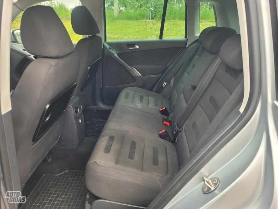 Grey Volkswagen Tiguan 2008 in Vilnius, with an engine capacity of 2.00 L and mileage of 273 thousand km for 2100 €, photo 13 on AUTOMOTO.COM.LV