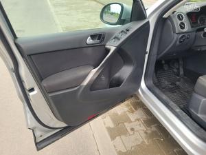 Grey Volkswagen Tiguan 2008 in Vilnius, with an engine capacity of 2.00 L and mileage of 273 thousand km for 2100 €, photo 15 on AUTOMOTO.COM.LV