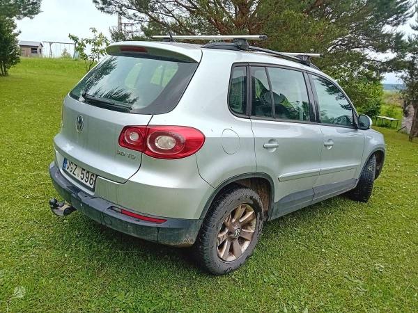 Pelēks Volkswagen Tiguan 2008 Trakai, ar dzinēja tilpumu 1.97 L un nobraukumu 350 tūkst. km par 3200 €, foto 8 vietnē AUTOMOTO.COM.LV