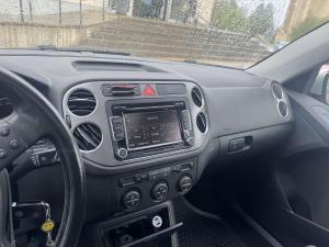 Pelēks Volkswagen Tiguan 2008 Panevēža, ar dzinēja tilpumu 1.97 L un nobraukumu 330 tūkst. km par 2500 €, foto 7 vietnē AUTOMOTO.COM.LV