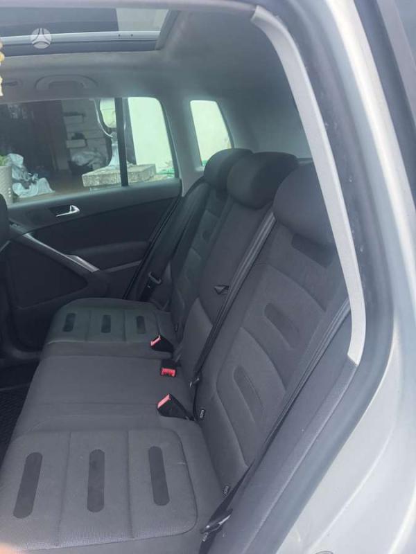 Pelēks Volkswagen Tiguan 2008 Panevēža, ar dzinēja tilpumu 1.97 L un nobraukumu 330 tūkst. km par 2500 €, foto 9 vietnē AUTOMOTO.COM.LV
