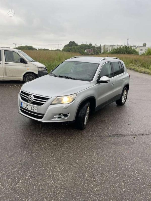 Pelēks Volkswagen Tiguan 2008 Viļņa, ar dzinēja tilpumu 1.97 L un nobraukumu 378 tūkst. km par 3200 €, foto 6 vietnē AUTOMOTO.COM.LV