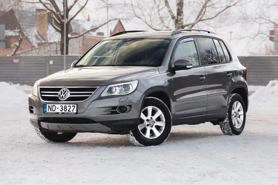 Pelēks Volkswagen Tiguan 2008 Jelgava, ar dzinēja tilpumu 2.00 L un nobraukumu 272 tūkst. km par 6500 €, foto 1 vietnē AUTOMOTO.COM.LV