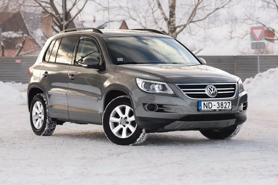 Pelēks Volkswagen Tiguan 2008 Jelgava, ar dzinēja tilpumu 2.00 L un nobraukumu 272 tūkst. km par 6500 €, foto 3 vietnē AUTOMOTO.COM.LV