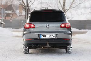 Pelēks Volkswagen Tiguan 2008 Jelgava, ar dzinēja tilpumu 2.00 L un nobraukumu 272 tūkst. km par 6500 €, foto 7 vietnē AUTOMOTO.COM.LV