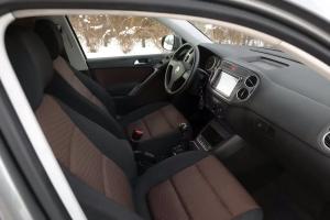 Pelēks Volkswagen Tiguan 2008 Jelgava, ar dzinēja tilpumu 2.00 L un nobraukumu 272 tūkst. km par 6500 €, foto 10 vietnē AUTOMOTO.COM.LV