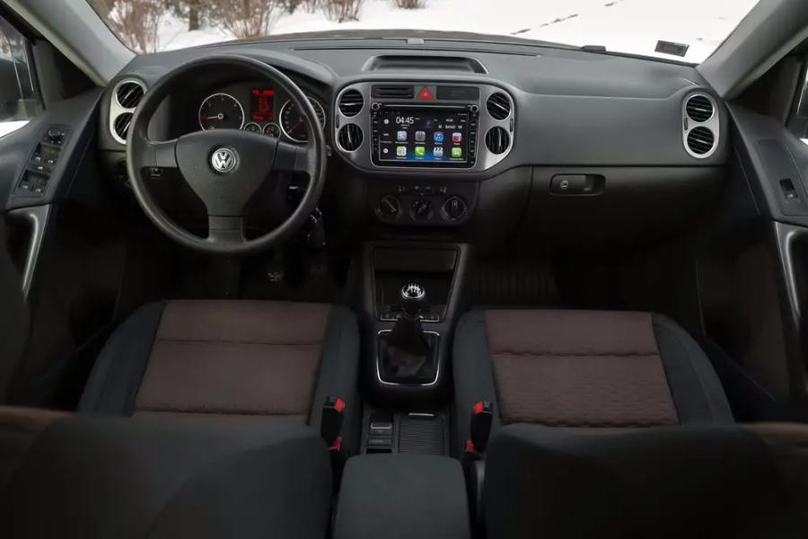Pelēks Volkswagen Tiguan 2008 Jelgava, ar dzinēja tilpumu 2.00 L un nobraukumu 272 tūkst. km par 6500 €, foto 11 vietnē AUTOMOTO.COM.LV