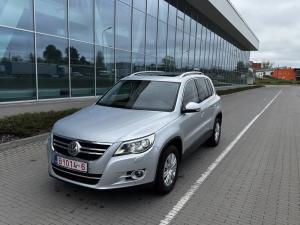 Grey Volkswagen Tiguan 2008 in Rezekne, with an engine capacity of 2.00 L and mileage of 279 thousand km for 6900 €, photo  on AUTOMOTO.COM.LV