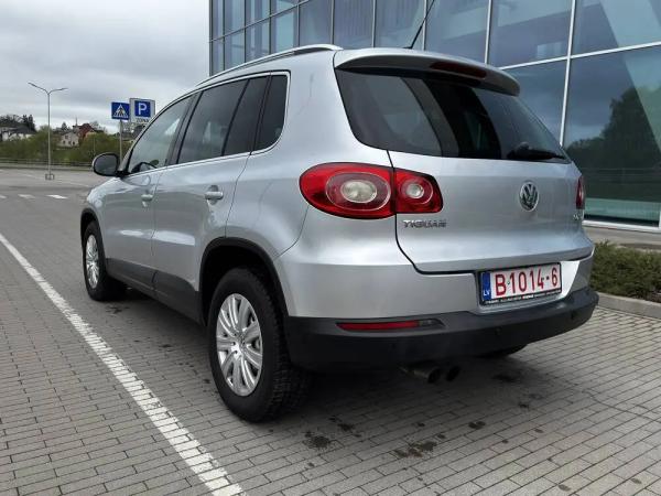 Grey Volkswagen Tiguan 2008 in Rezekne, with an engine capacity of 2.00 L and mileage of 279 thousand km for 6900 €, photo 7 on AUTOMOTO.COM.LV
