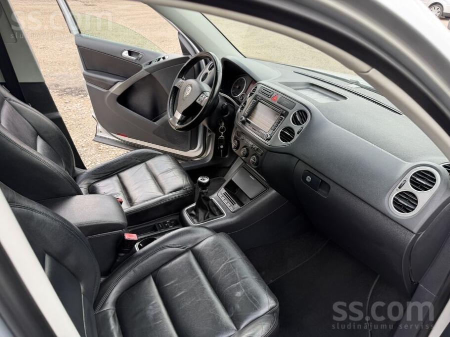 Pelēks Volkswagen Tiguan 2008 Rēzekne, ar dzinēja tilpumu 2.00 L un nobraukumu 0 tūkst. km par 5850 €, foto 14 vietnē AUTOMOTO.COM.LV
