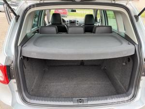 Pelēks Volkswagen Tiguan 2008 Rēzekne, ar dzinēja tilpumu 2.00 L un nobraukumu 0 tūkst. km par 5850 €, foto 17 vietnē AUTOMOTO.COM.LV