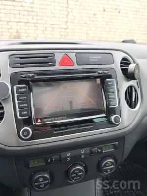 Pelēks Volkswagen Tiguan 2008 Rēzekne, ar dzinēja tilpumu 2.00 L un nobraukumu 292 tūkst. km par 3000 €, foto 9 vietnē AUTOMOTO.COM.LV