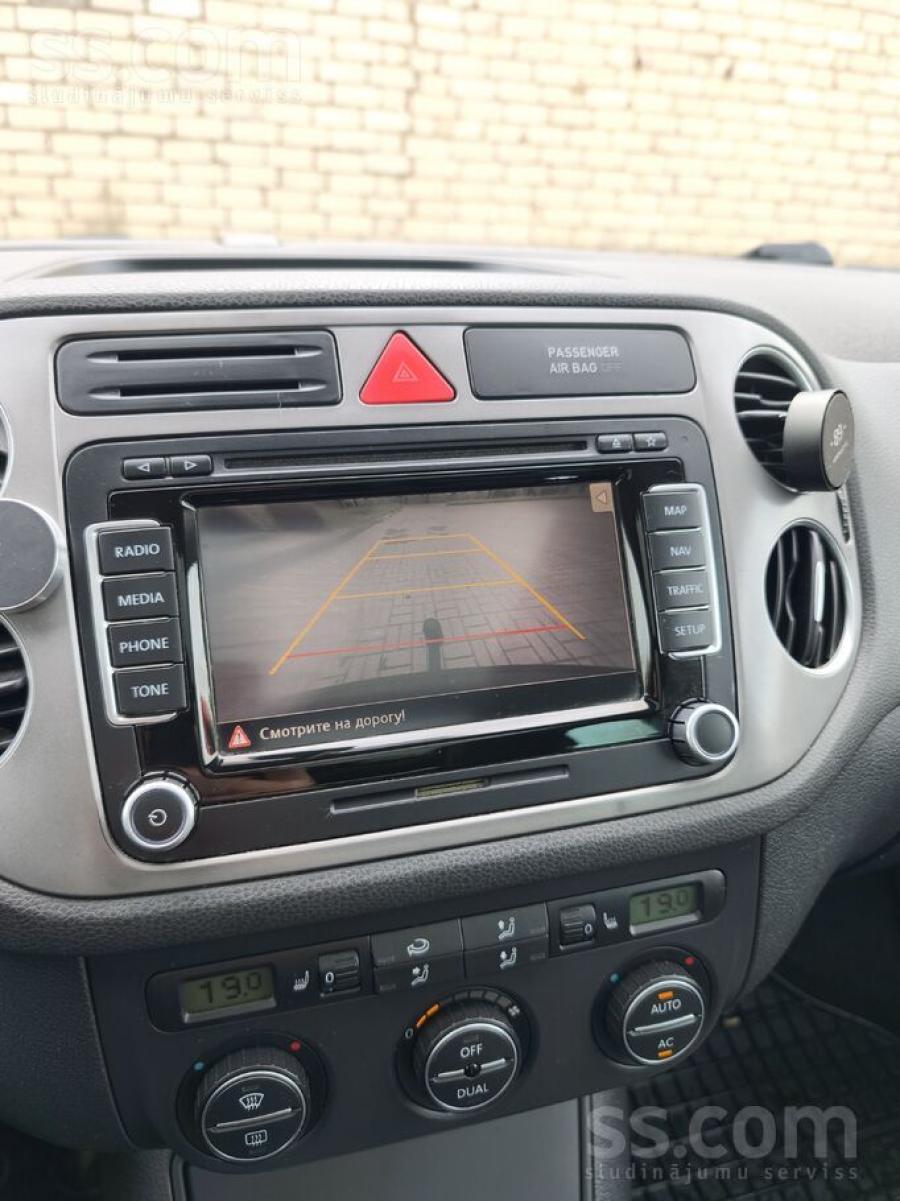 Pelēks Volkswagen Tiguan 2008 Rēzekne, ar dzinēja tilpumu 2.00 L un nobraukumu 292 tūkst. km par 3000 €, foto 9 vietnē AUTOMOTO.COM.LV