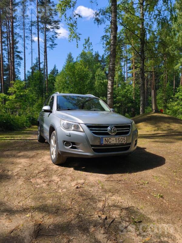 Grey Volkswagen Tiguan 2008 in Rezekne, with an engine capacity of 2.00 L and mileage of 292 thousand km for 3000 €, photo 10 on AUTOMOTO.COM.LV