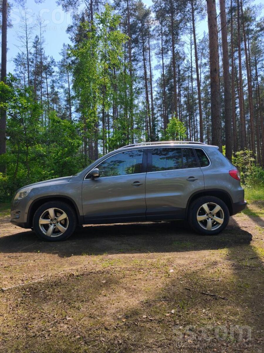 Pelēks Volkswagen Tiguan 2008 Rēzekne, ar dzinēja tilpumu 2.00 L un nobraukumu 292 tūkst. km par 3000 €, foto 13 vietnē AUTOMOTO.COM.LV