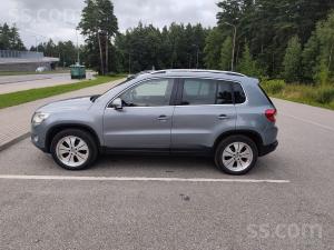 Pelēks Volkswagen Tiguan 2008 Rīga, ar dzinēja tilpumu 2.00 L un nobraukumu 311 tūkst. km par 5700 €, foto 3 vietnē AUTOMOTO.COM.LV