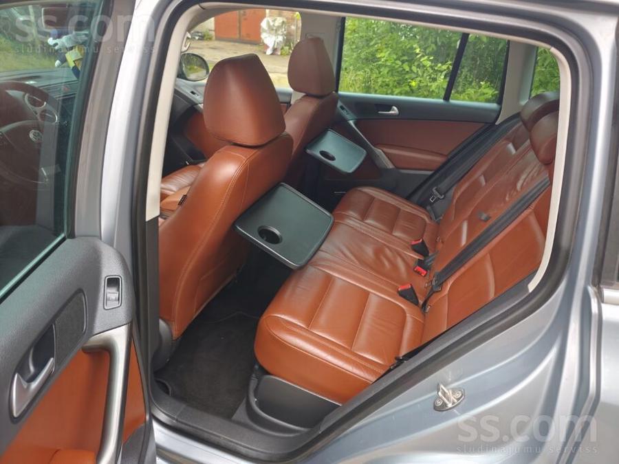 Pelēks Volkswagen Tiguan 2008 Rīga, ar dzinēja tilpumu 2.00 L un nobraukumu 311 tūkst. km par 5700 €, foto 13 vietnē AUTOMOTO.COM.LV