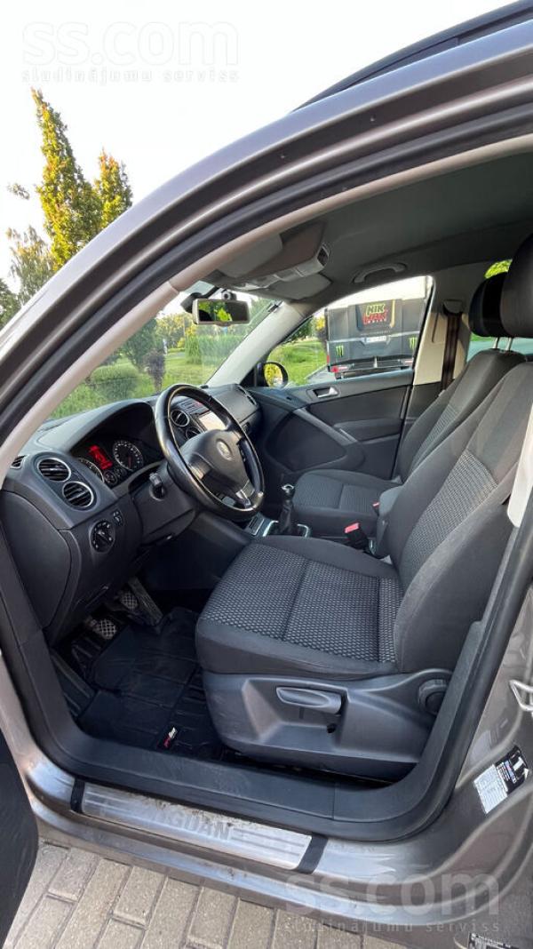 Pelēks Volkswagen Tiguan 2008 Rīga, ar dzinēja tilpumu 1.40 L un nobraukumu 154 tūkst. km par 6400 €, foto 8 vietnē AUTOMOTO.COM.LV