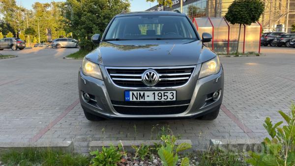 Pelēks Volkswagen Tiguan 2008 Rīga, ar dzinēja tilpumu 1.40 L un nobraukumu 154 tūkst. km par 6400 €, foto 1 vietnē AUTOMOTO.COM.LV