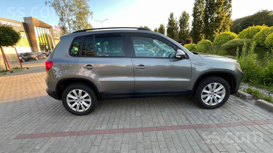 Pelēks Volkswagen Tiguan 2008 Rīga, ar dzinēja tilpumu 1.40 L un nobraukumu 154 tūkst. km par 6400 €, foto 3 vietnē AUTOMOTO.COM.LV