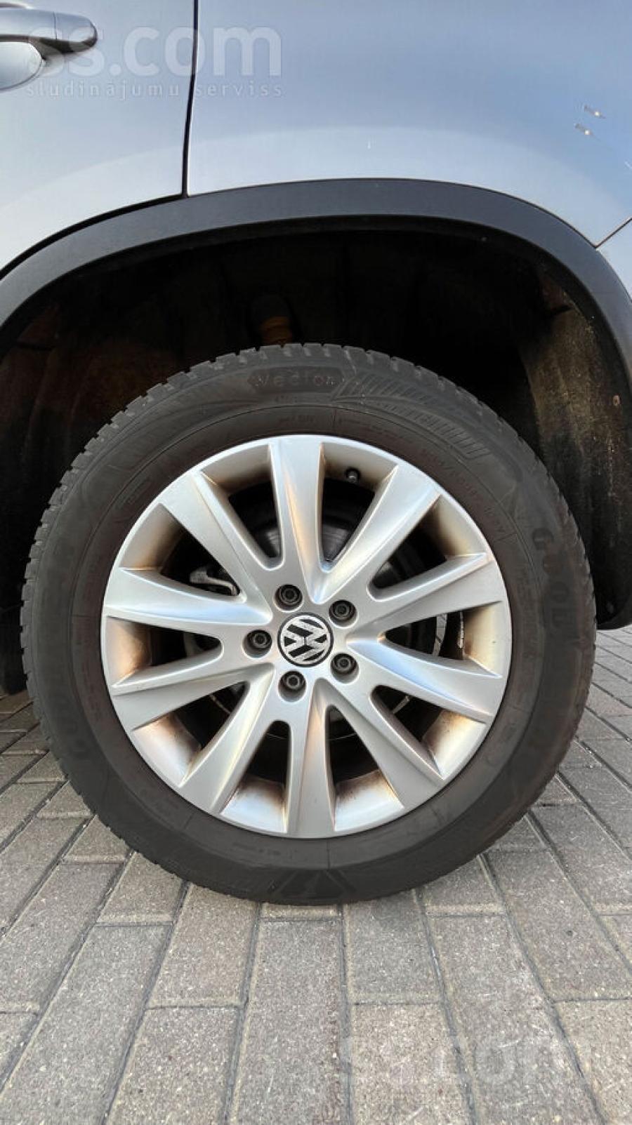 Pelēks Volkswagen Tiguan 2008 Rīga, ar dzinēja tilpumu 1.40 L un nobraukumu 154 tūkst. km par 6400 €, foto 17 vietnē AUTOMOTO.COM.LV