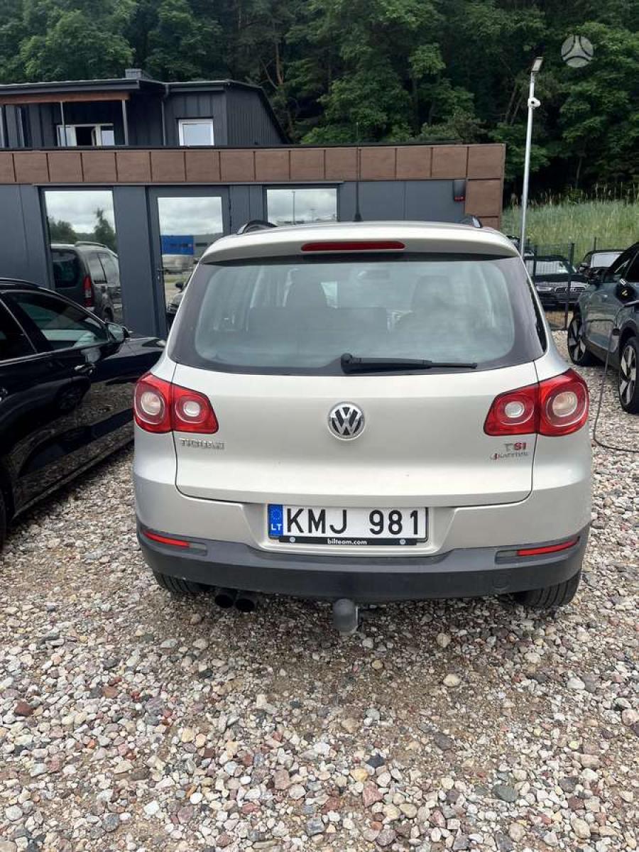 Pelēks Volkswagen Tiguan 2008 Kauņa, ar dzinēja tilpumu 1.39 L un nobraukumu 260 tūkst. km par 4200 €, foto 4 vietnē AUTOMOTO.COM.LV