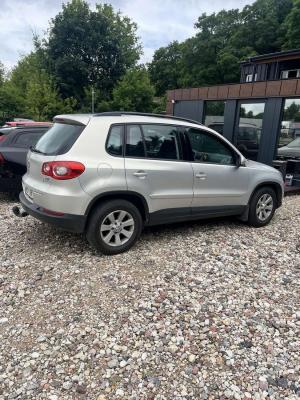 Pelēks Volkswagen Tiguan 2008 Kauņa, ar dzinēja tilpumu 1.39 L un nobraukumu 260 tūkst. km par 4200 €, foto 5 vietnē AUTOMOTO.COM.LV