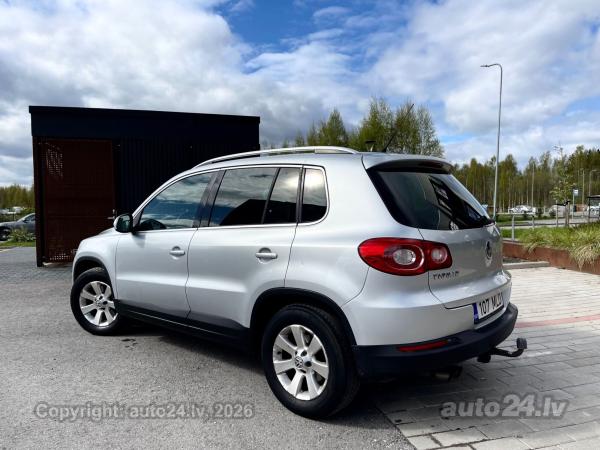 Grey Volkswagen Tiguan 2008 in Tartu, with an engine capacity of 1.40 L and mileage of 259 thousand km for 3999 €, photo 3 on AUTOMOTO.COM.LV