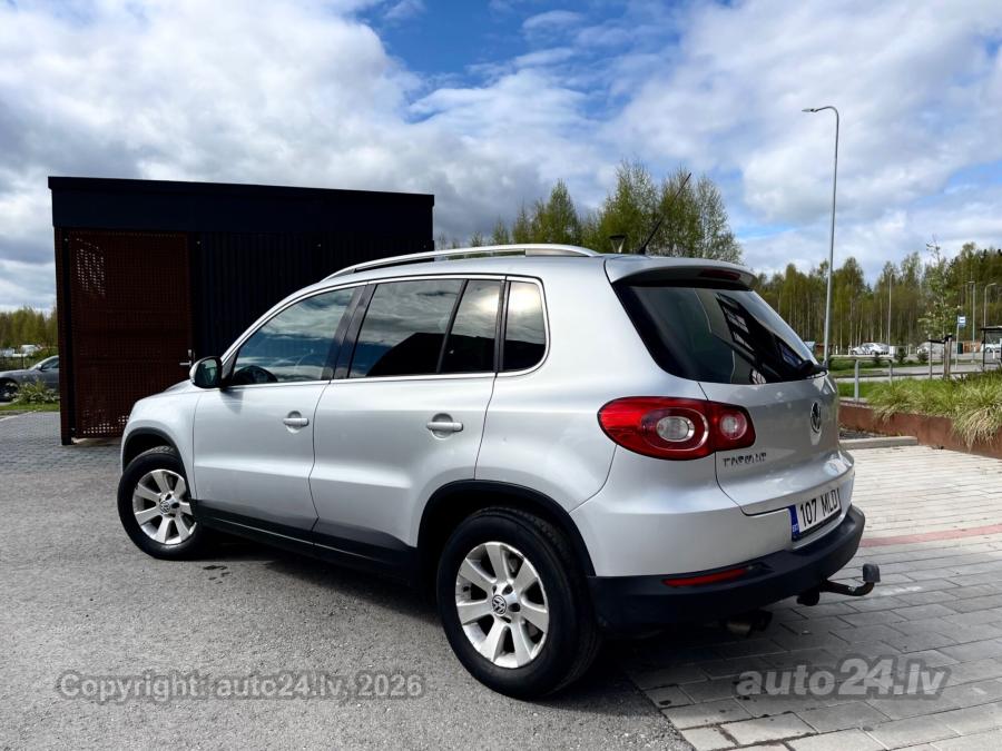 Pelēks Volkswagen Tiguan 2008 Tartu, ar dzinēja tilpumu 1.40 L un nobraukumu 259 tūkst. km par 3999 €, foto 4 vietnē AUTOMOTO.COM.LV