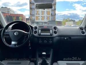 Pelēks Volkswagen Tiguan 2008 Tartu, ar dzinēja tilpumu 1.40 L un nobraukumu 259 tūkst. km par 3999 €, foto 12 vietnē AUTOMOTO.COM.LV