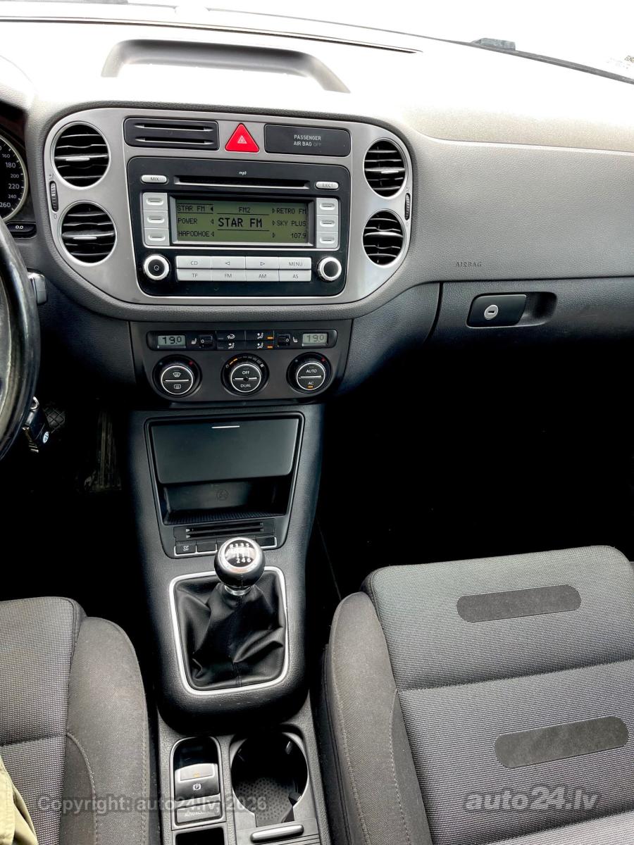 Pelēks Volkswagen Tiguan 2008 Tartu, ar dzinēja tilpumu 1.40 L un nobraukumu 259 tūkst. km par 3999 €, foto 13 vietnē AUTOMOTO.COM.LV