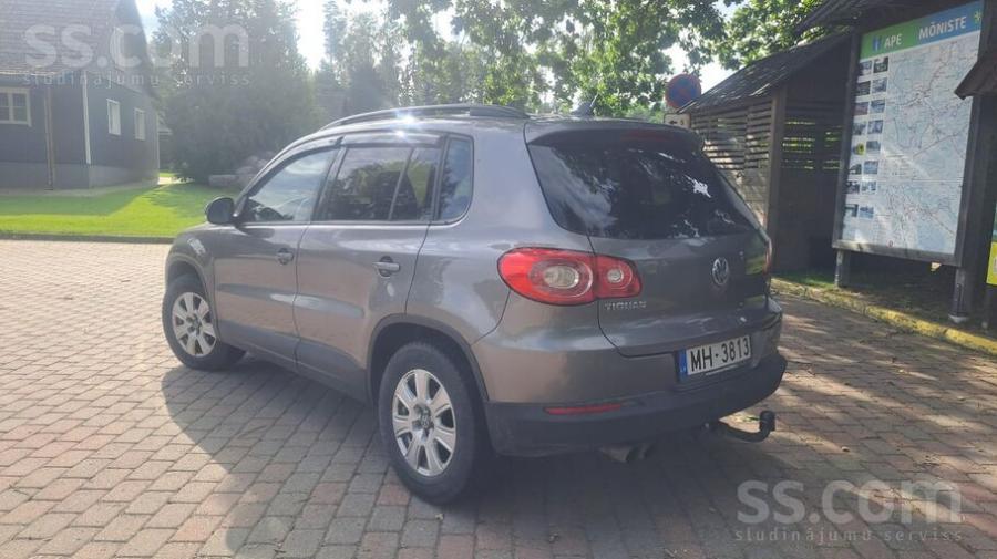Pelēks Volkswagen Tiguan 2008 Alūksne, ar dzinēja tilpumu 2.00 L un nobraukumu 306 tūkst. km par 3400 €, foto 5 vietnē AUTOMOTO.COM.LV
