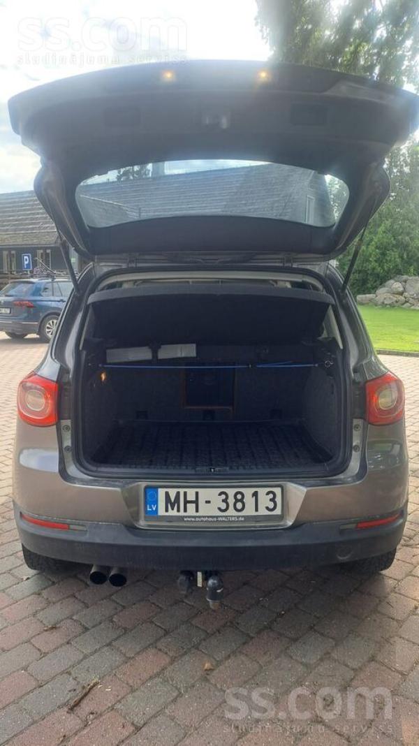 Pelēks Volkswagen Tiguan 2008 Alūksne, ar dzinēja tilpumu 2.00 L un nobraukumu 306 tūkst. km par 3400 €, foto 7 vietnē AUTOMOTO.COM.LV