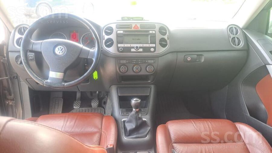 Pelēks Volkswagen Tiguan 2008 Alūksne, ar dzinēja tilpumu 2.00 L un nobraukumu 306 tūkst. km par 3400 €, foto 11 vietnē AUTOMOTO.COM.LV
