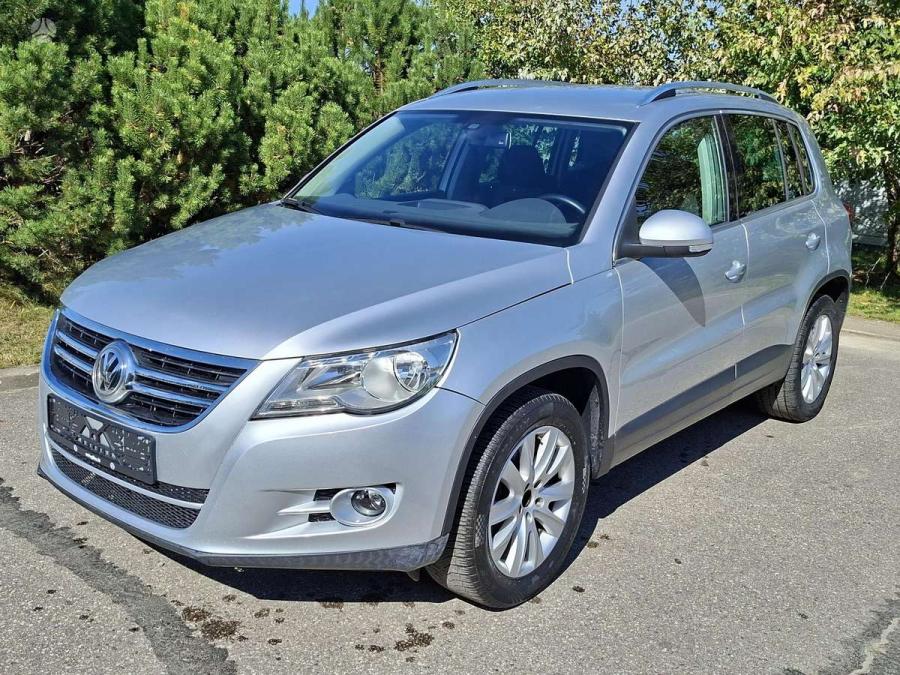 Pelēks Volkswagen Tiguan 2008 Ukmergė, ar dzinēja tilpumu 1.98 L un nobraukumu 261 tūkst. km par 4500 €, foto 1 vietnē AUTOMOTO.COM.LV