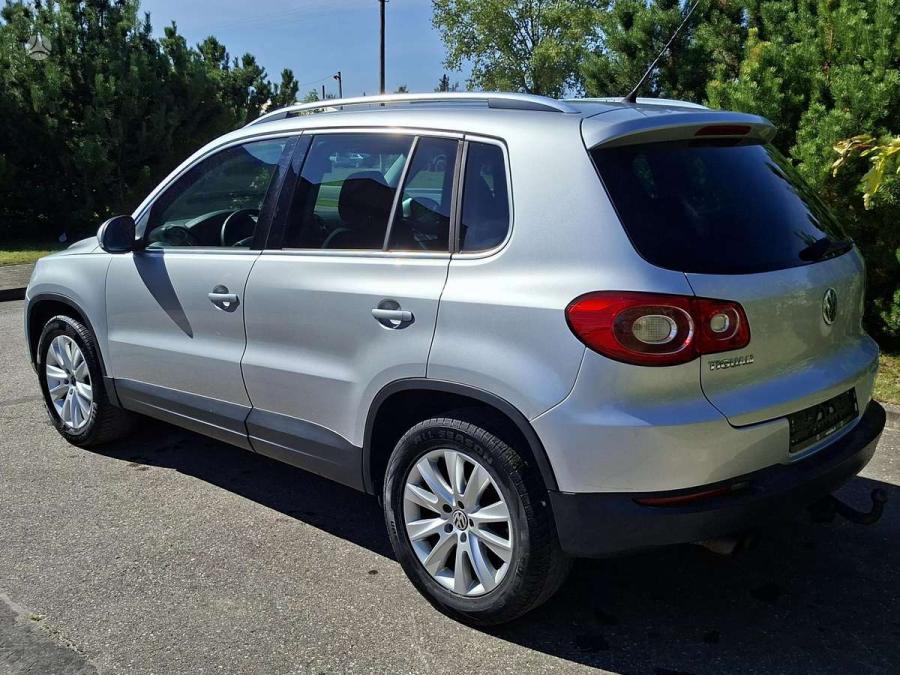 Pelēks Volkswagen Tiguan 2008 Ukmergė, ar dzinēja tilpumu 1.98 L un nobraukumu 261 tūkst. km par 4500 €, foto 5 vietnē AUTOMOTO.COM.LV