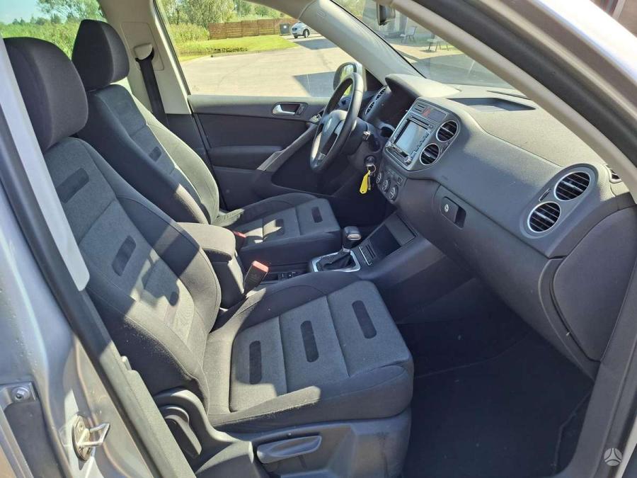 Pelēks Volkswagen Tiguan 2008 Ukmergė, ar dzinēja tilpumu 1.98 L un nobraukumu 261 tūkst. km par 4500 €, foto 6 vietnē AUTOMOTO.COM.LV