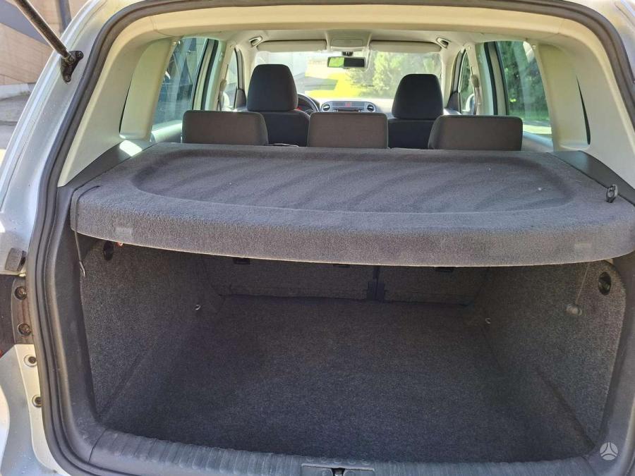 Pelēks Volkswagen Tiguan 2008 Ukmergė, ar dzinēja tilpumu 1.98 L un nobraukumu 261 tūkst. km par 4500 €, foto 14 vietnē AUTOMOTO.COM.LV