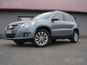 Grey Volkswagen Tiguan 2008 in Riga, with an engine capacity of 2.00 L and mileage of 0 thousand km for 5650 €, photo 3 on AUTOMOTO.COM.LV