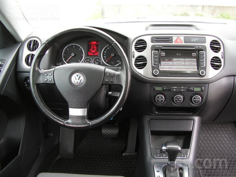 Grey Volkswagen Tiguan 2008 in Riga, with an engine capacity of 2.00 L and mileage of 0 thousand km for 5650 €, photo 15 on AUTOMOTO.COM.LV
