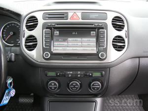 Grey Volkswagen Tiguan 2008 in Riga, with an engine capacity of 2.00 L and mileage of 0 thousand km for 5650 €, photo 16 on AUTOMOTO.COM.LV
